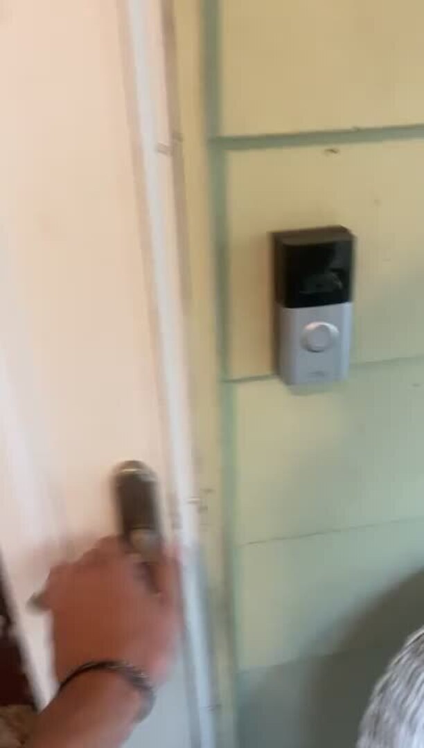 Massive Tree Explosion Due to Lightning Damages House in Sarasota ...