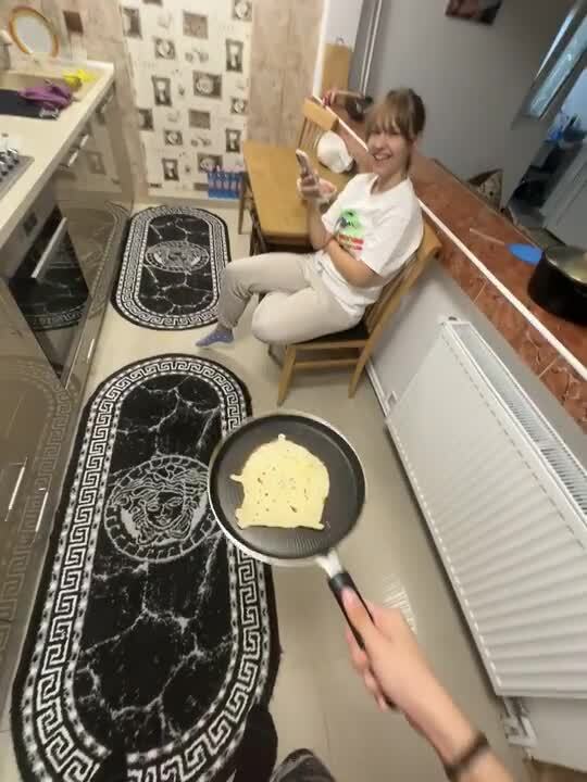 Pan Breaks as Person Tries to Flip Pancake | Jukin Licensing