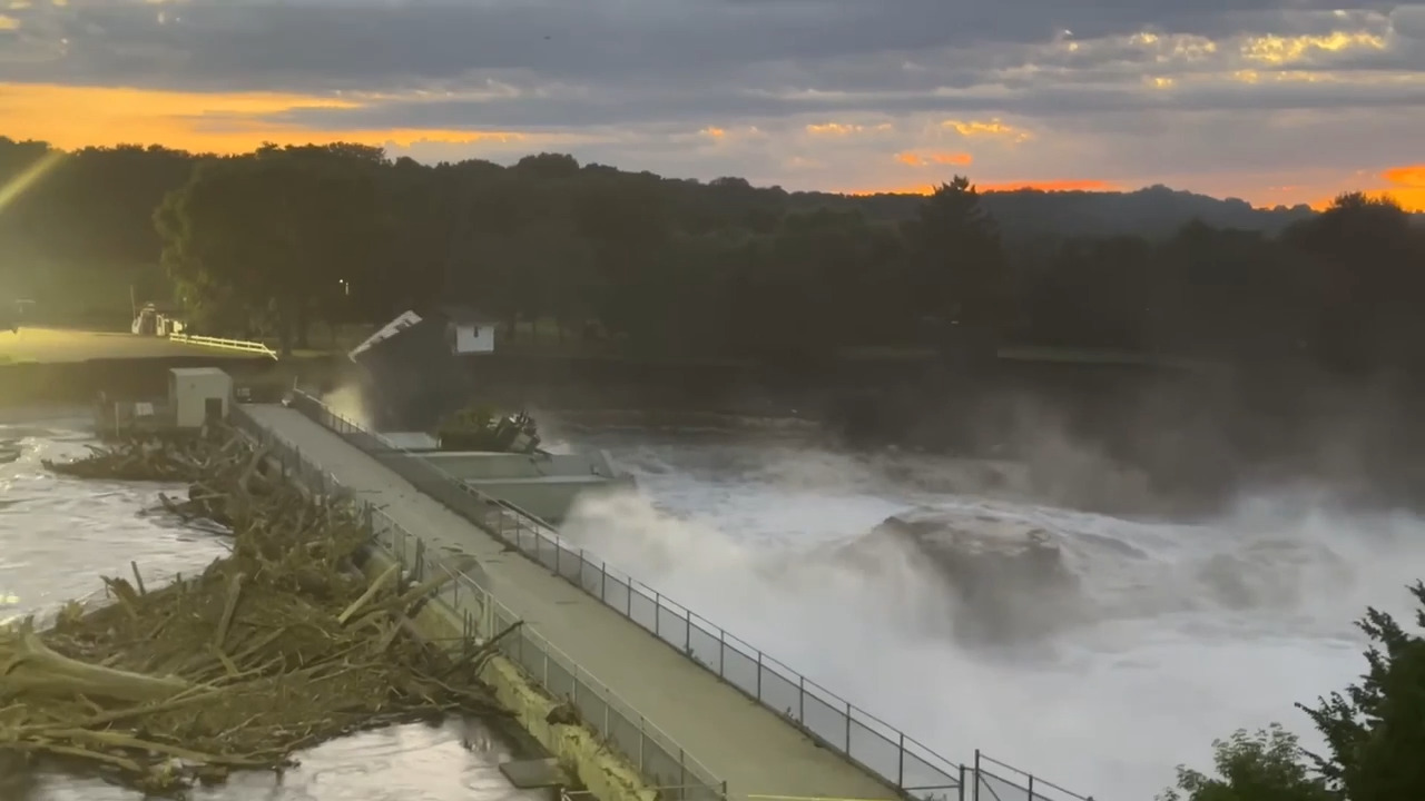 Large portion of house next to Rapidan Dam falls into Blue Earth River ...