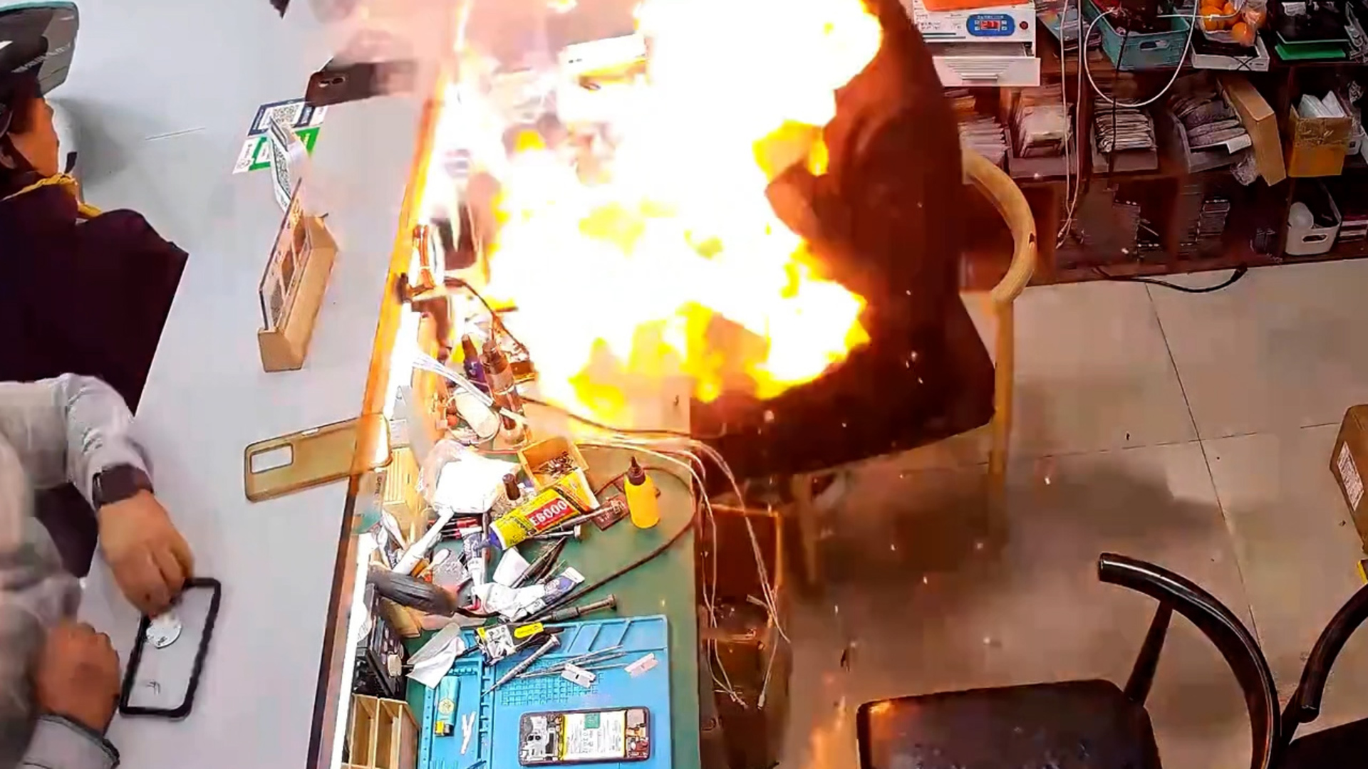 Mobile Phone Battery Explodes During Repair | Jukin Licensing