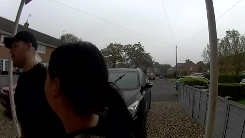 Man Bumps Into Pole After Kissing Girlfriend | Jukin Licensing