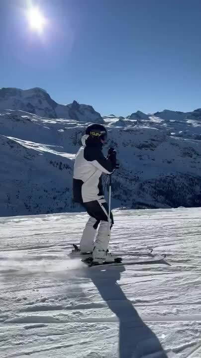 Skier Performs One-legged Ski Flipping Trick | Jukin Licensing
