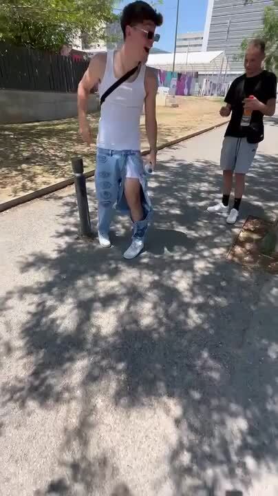 Man Rips Pants in Funny Sparring Mishap! | Jukin Licensing