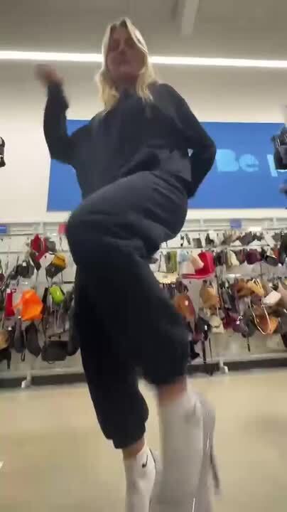 Woman Falls While Trying to Walk in High Heels | Jukin Licensing