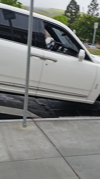 Luxury Car Damaged During Towing Due to Improper Handling | Jukin Licensing