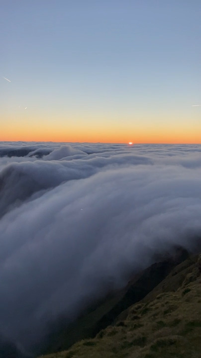 Rare Cloud Inversion Makes Clouds Flow Like Blanket and Waterfall ...