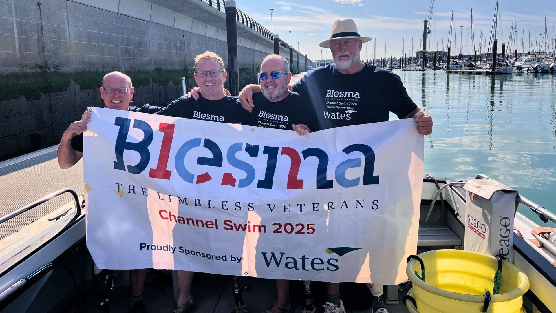 Guy Juggles Bowling Pin While Simultaneously Jumping Over Jump Rope ...