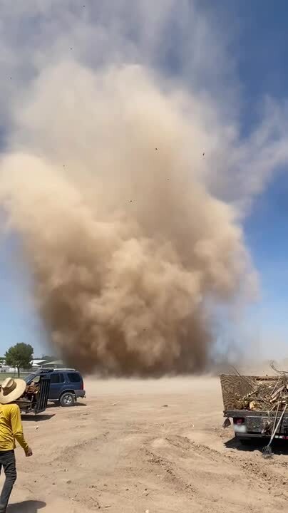 Drone Captures Snow-Covered Streets During Winter in Canada | Jukin ...