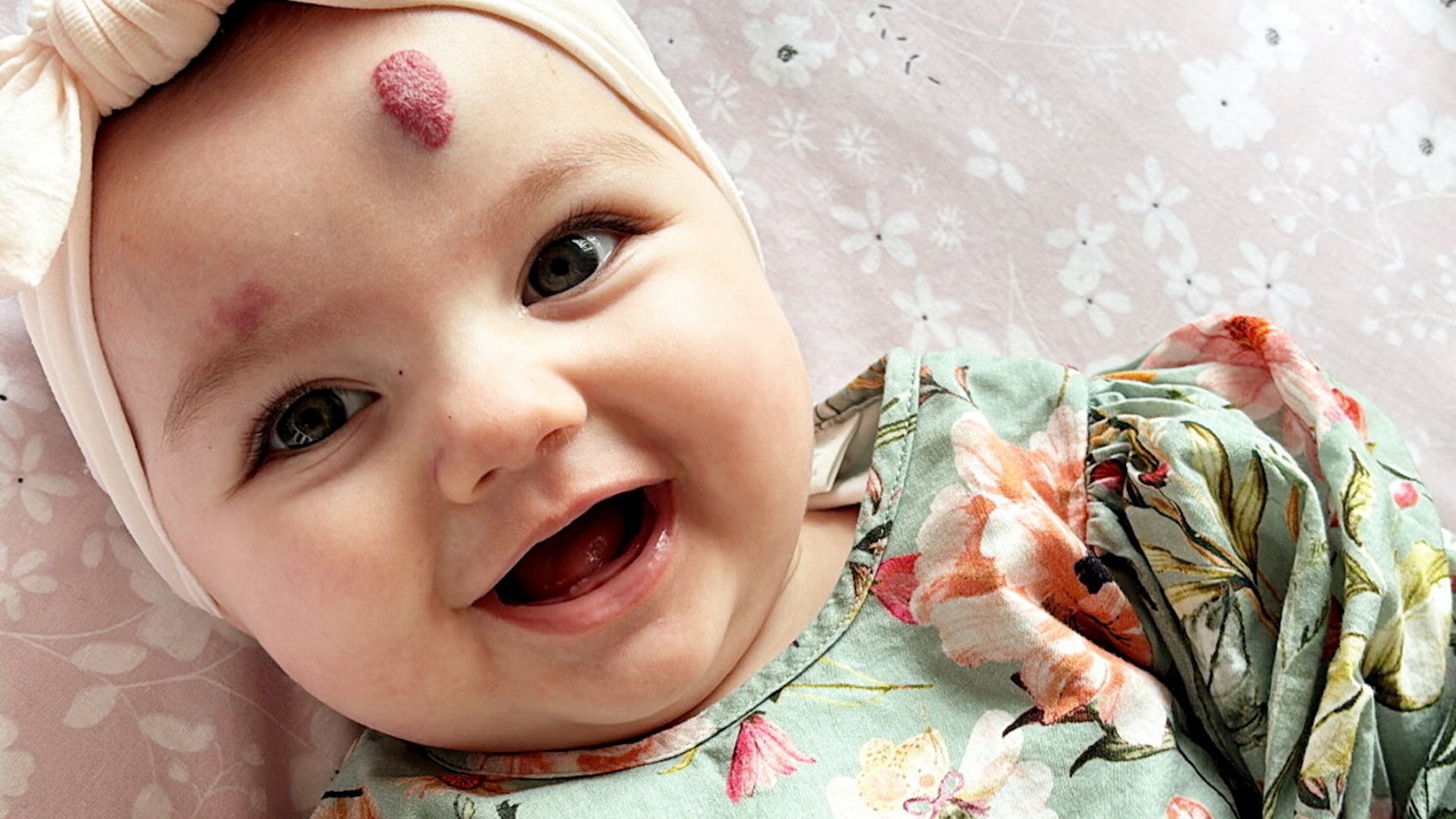 Groom's First Look Surprise! | Jukin Licensing